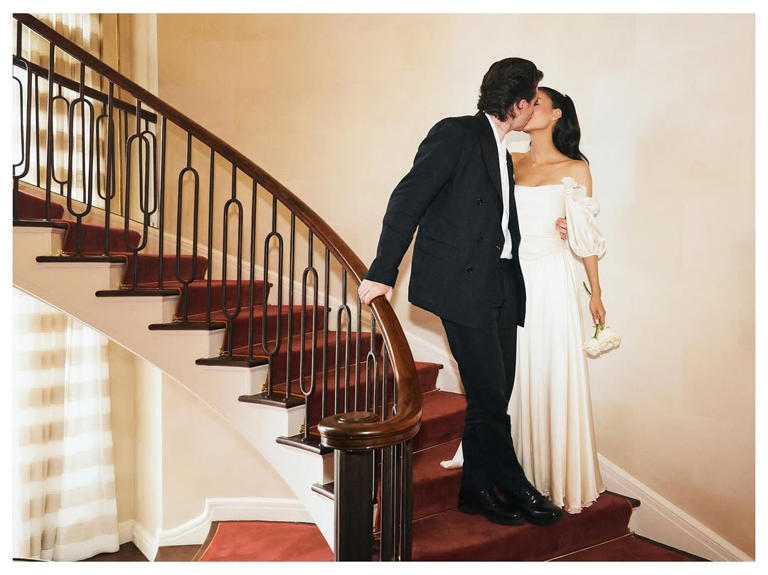 Nicola Peltz repurposed her mom’s wedding dress for Brooklyn Beckham ...