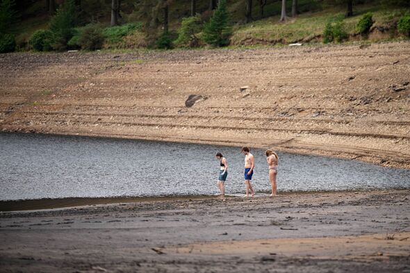 Brits urged to cope with summer drought by 'deleting old emails' in ...