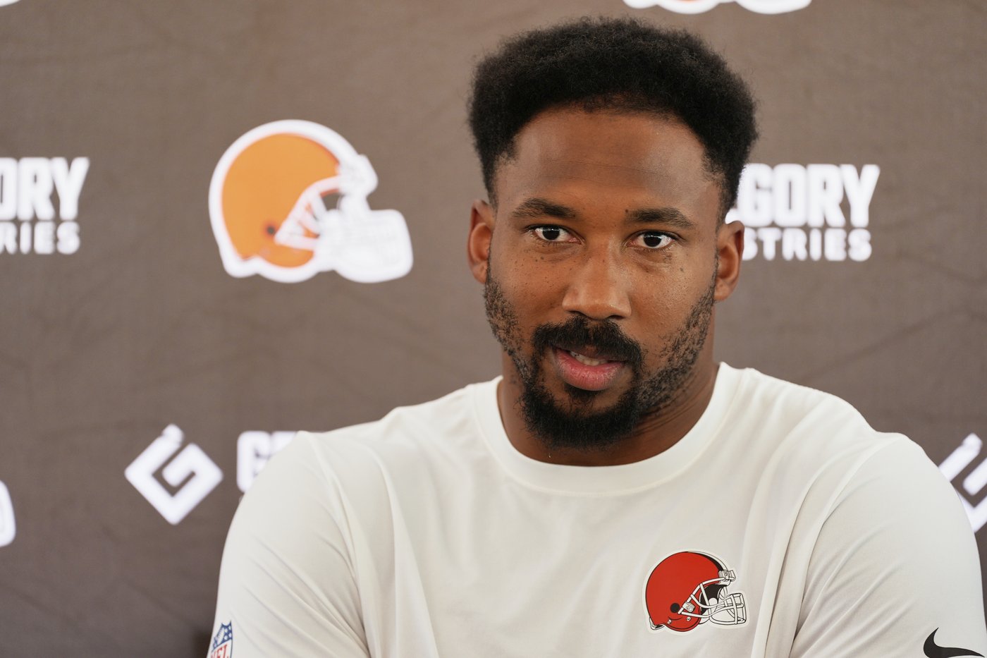 Browns All-Pro DE Myles Garrett ticketed after police say he drove 100 ...