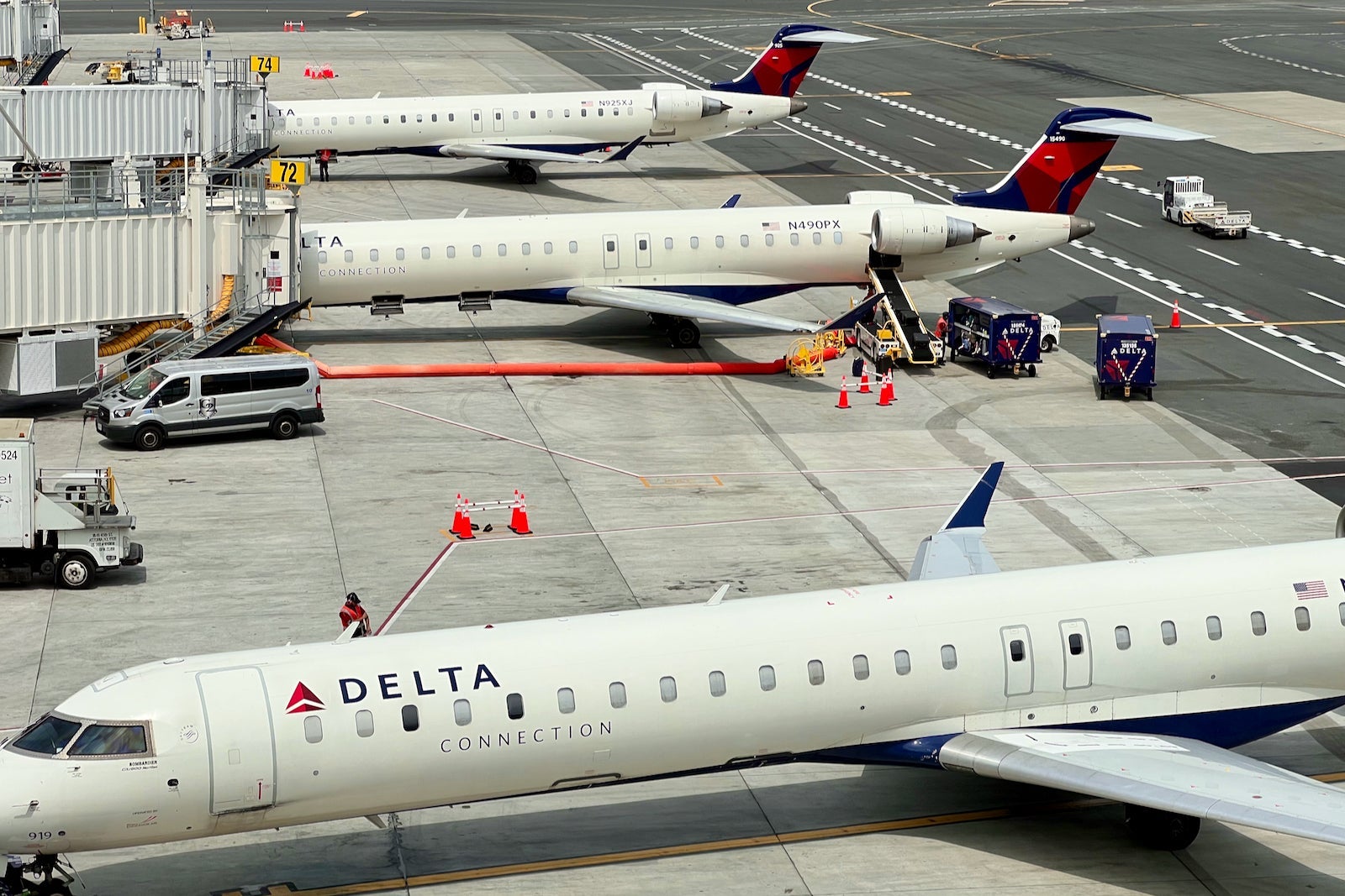 Delta cuts nearly 20% of NYC flying during peak winter schedule