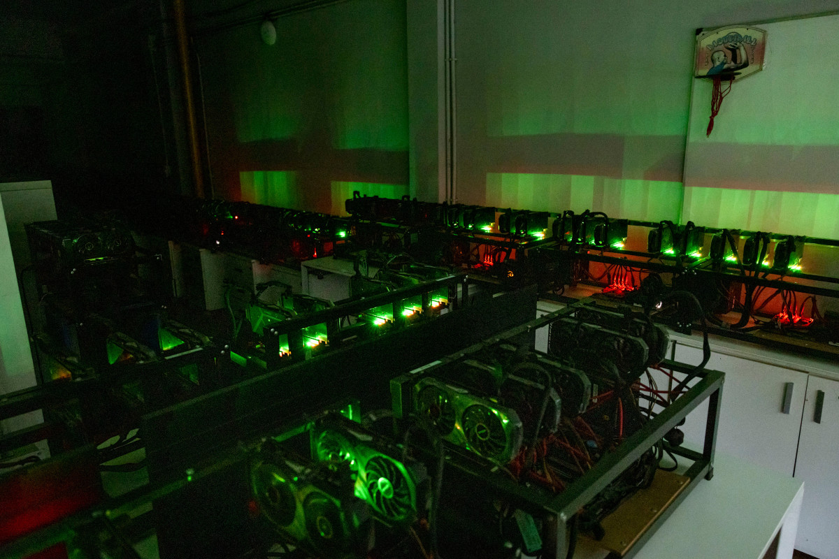 Veteran investor slams Bitcoin mining as rewards drop