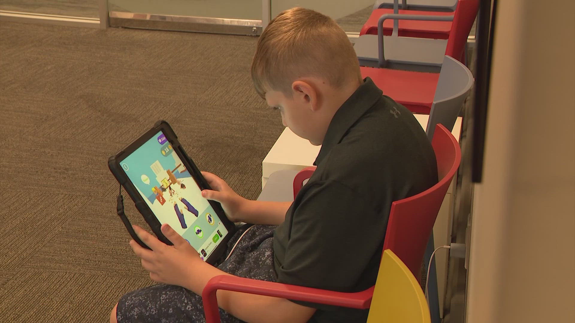 Too much screen time can reshape your eyes and make you nearsighted ...