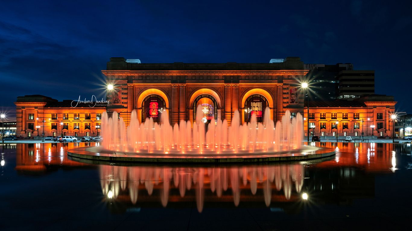 Union Station lights up for Taylor Swift's next era