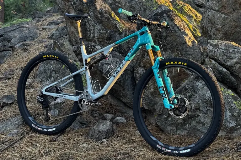 Pro Bike Check: Geoff Kabush’s Downieville Classic Race Bike