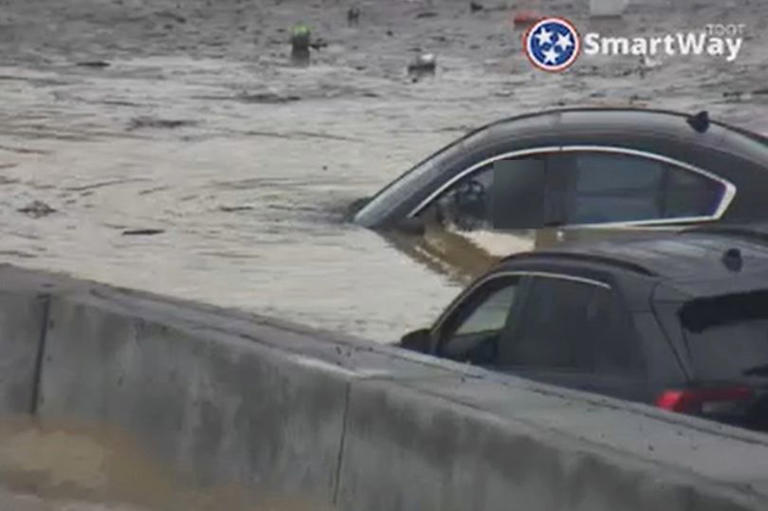 Flash floods engulf Chattanooga as cars vanish underwater as rescues ...