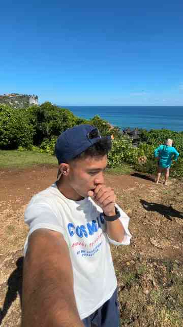 Tebing Uluwatu yang Menakjubkan