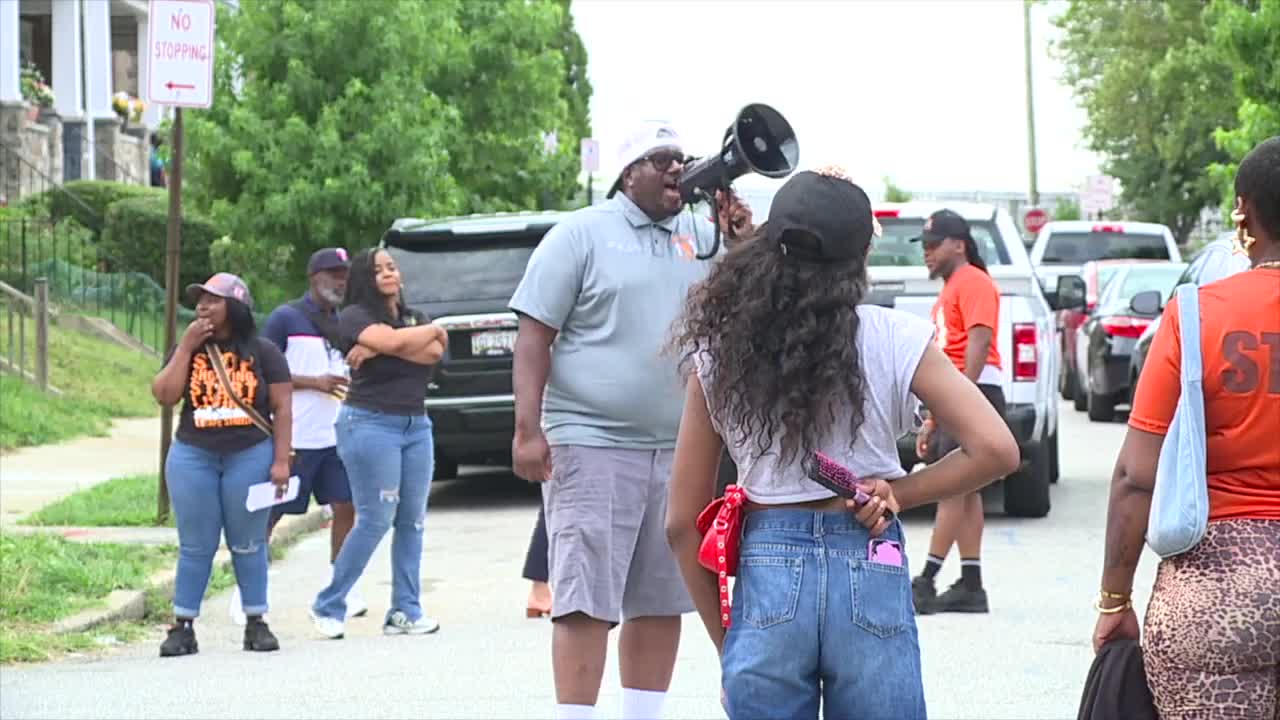Park Heights community responds to mass shooting that killed one ...