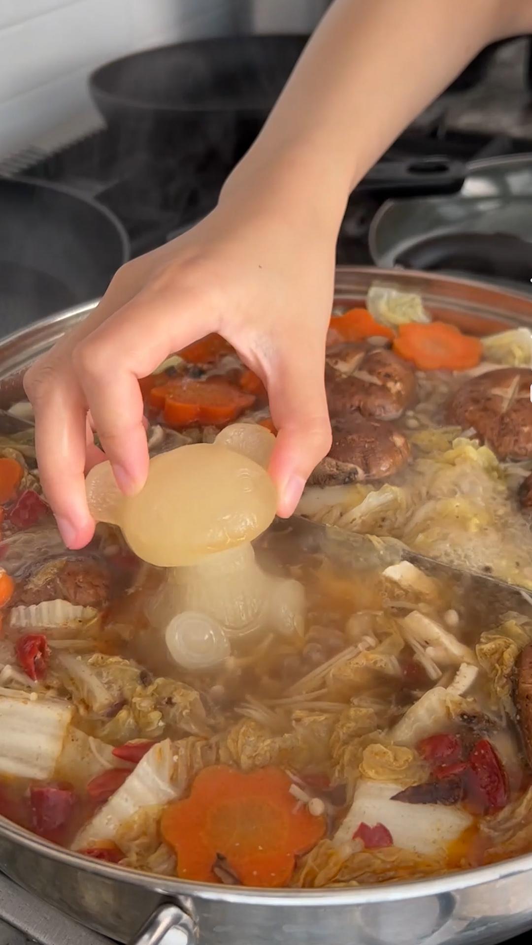 bear hot pot