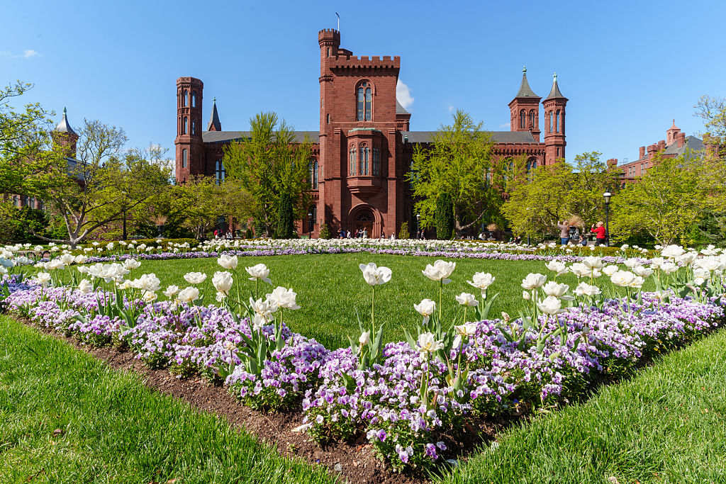 White House to Review Smithsonian Exhibitions