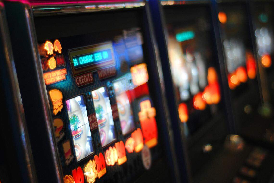Gambler bets $10 on slot machine - and hits big jackpot at Florida casino