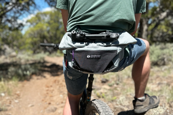 Magnetic Adventure Pack Goes on Hips or Handlebars: Gossamer Gear Piku ...