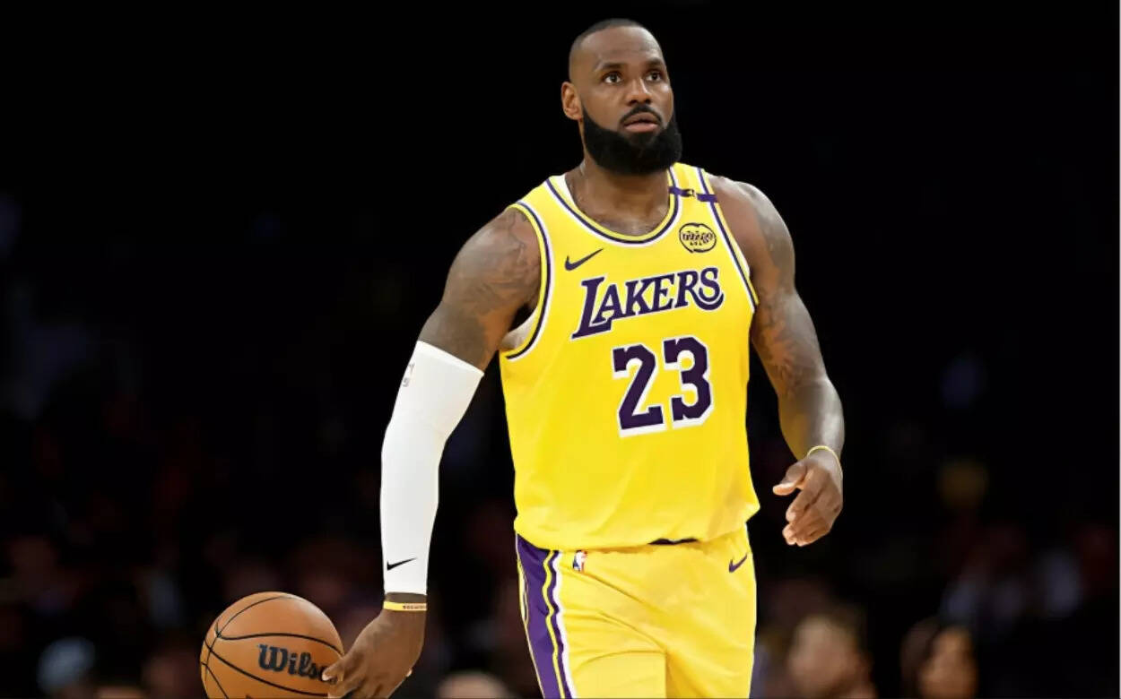 NBA Trade Rumors: Los Angeles Lakers Could Sign $121 Million Golden ...