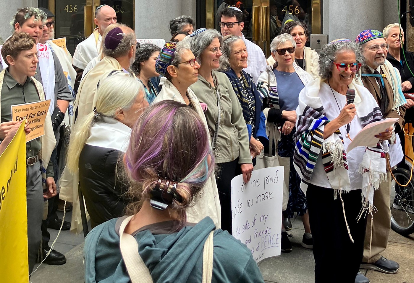Photo | Bay Area rabbis call for food to be let into Gaza