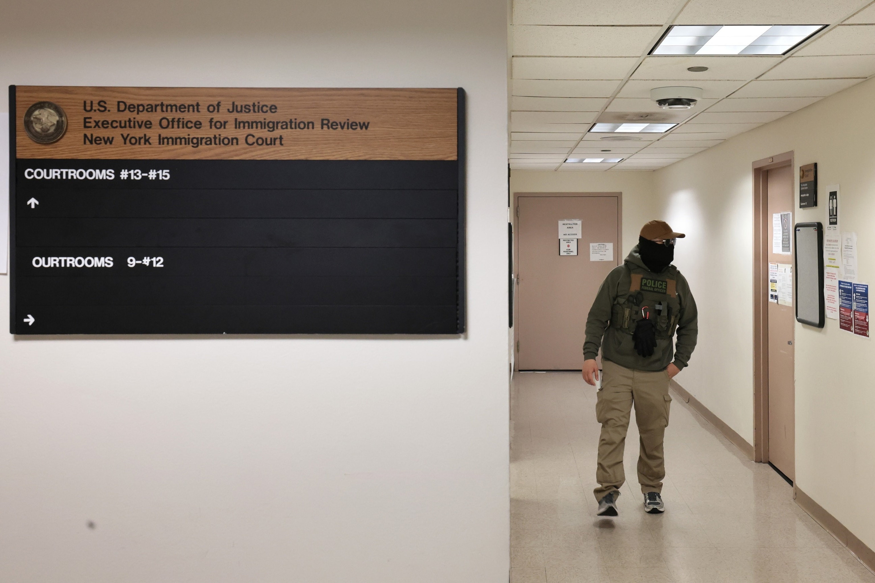 Judge orders DHS to improve conditions at NYC facility holding detained ...