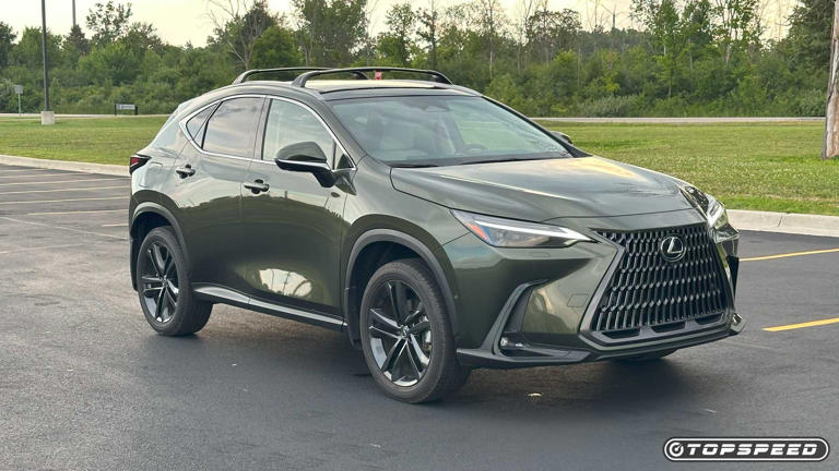 These 2025 Plug-In Hybrid SUVs Have The Highest Gas/Electric Range