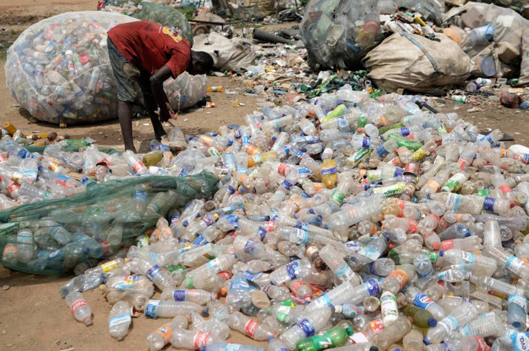 One of the world's most polluted cities has banned single-use plastics ...