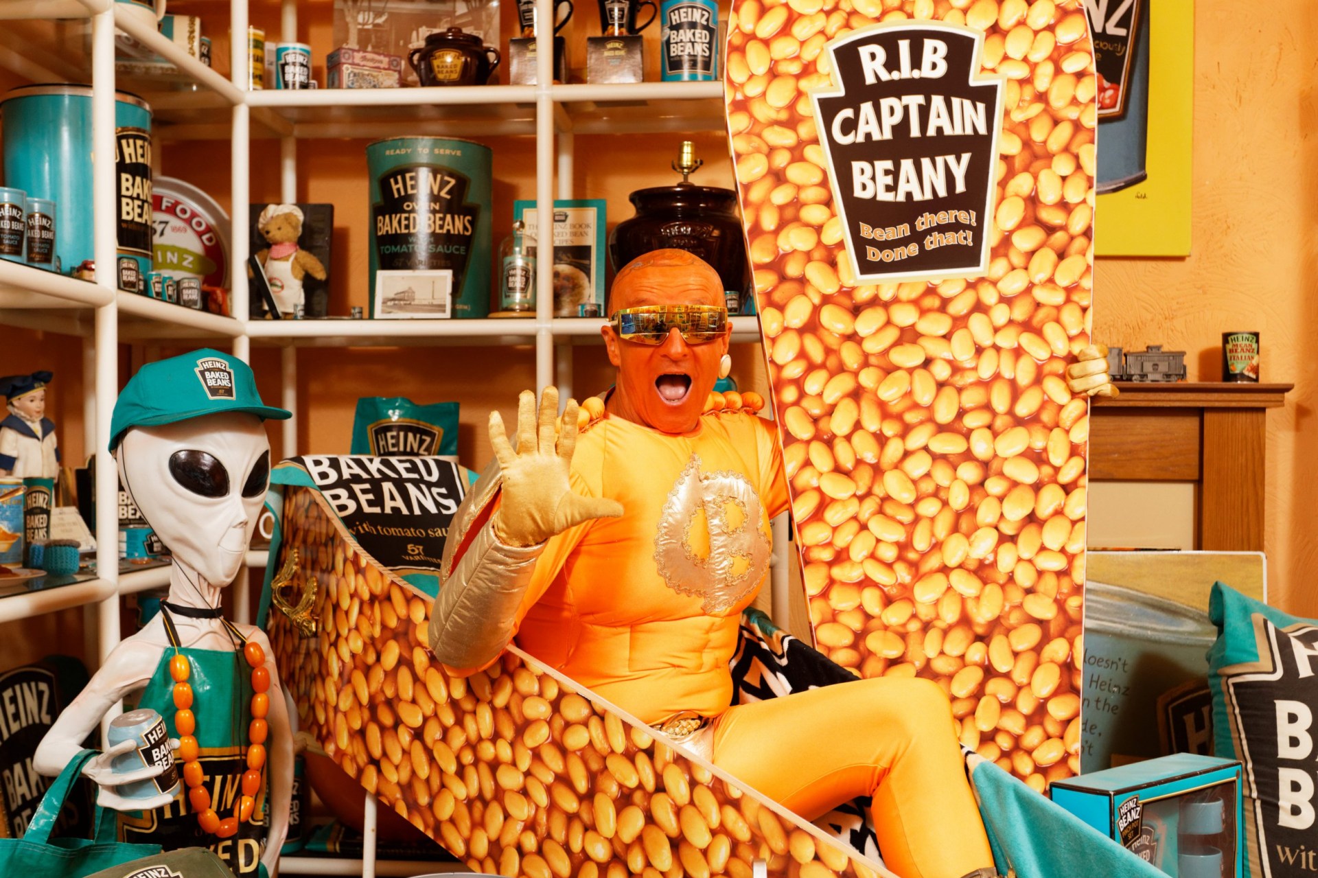 Baked beans fanatic Captain Beany vows to find love
