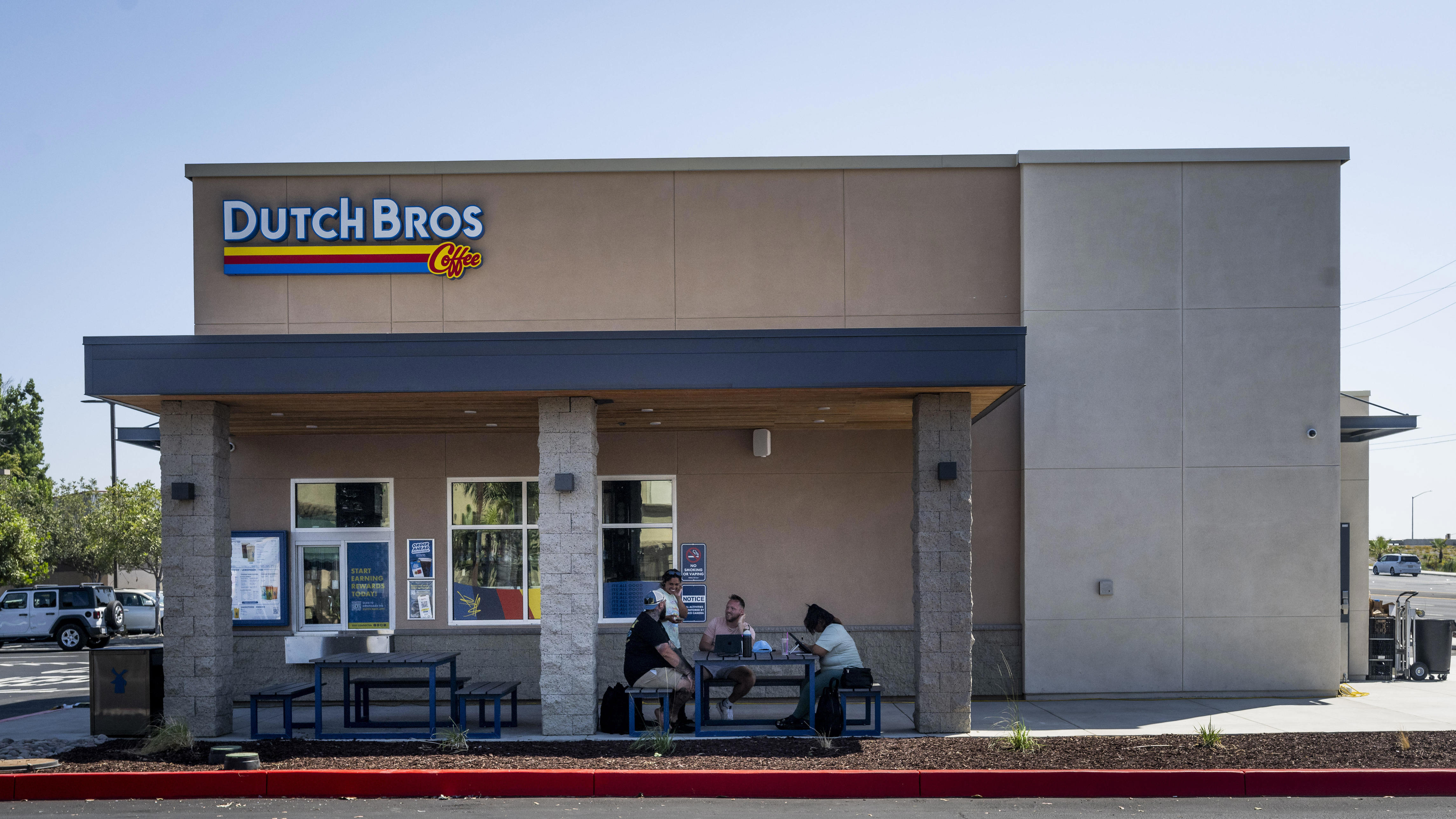 Dutch Bros CEO says company in 'growth mode' as Starbucks turnaround ...