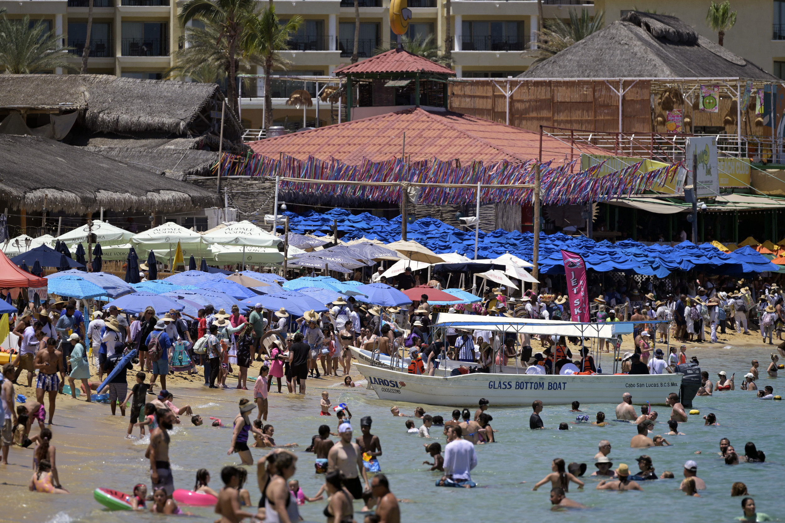 Americans issued new urgent travel warning for Mexico