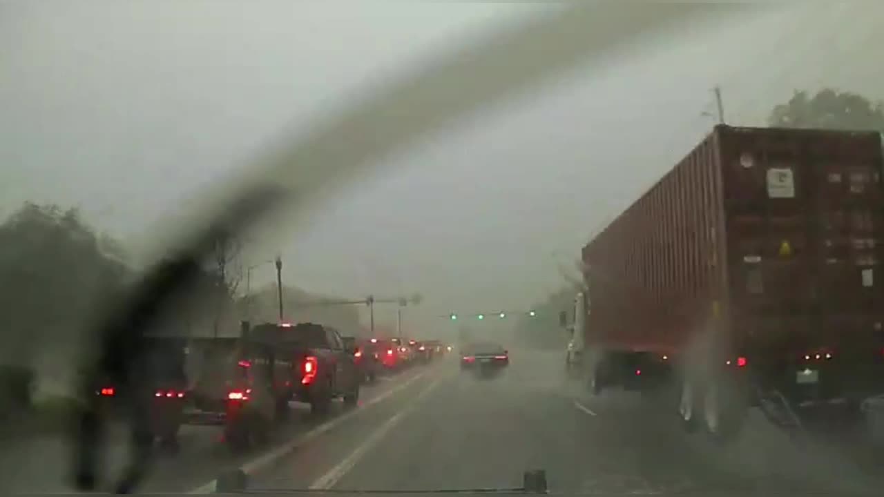 Lightning strike causes electrical transformer explosion in South Carolina