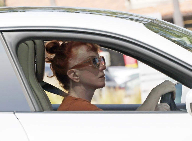 Kathy Griffin shows off striking new look in Malibu after undergoing ...
