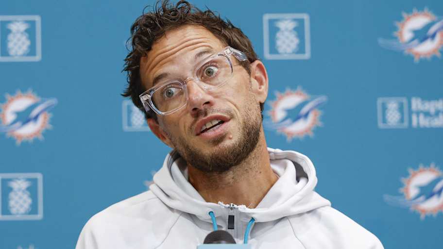 Mike McDaniel sparks outrage with another questionable Darren Waller ...