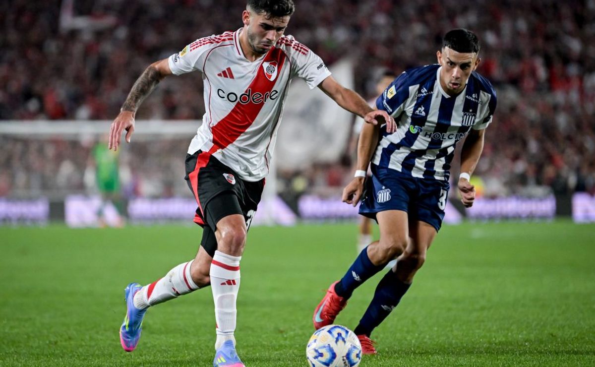Santiago Simón se va de River: Toluca comprará la mitad del pase en una cifra millonaria