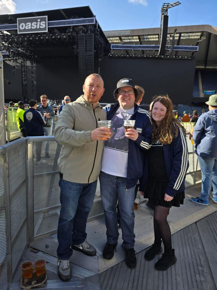 100 supersonic fan photos as Oasis rock Edinburgh over three nights at ...