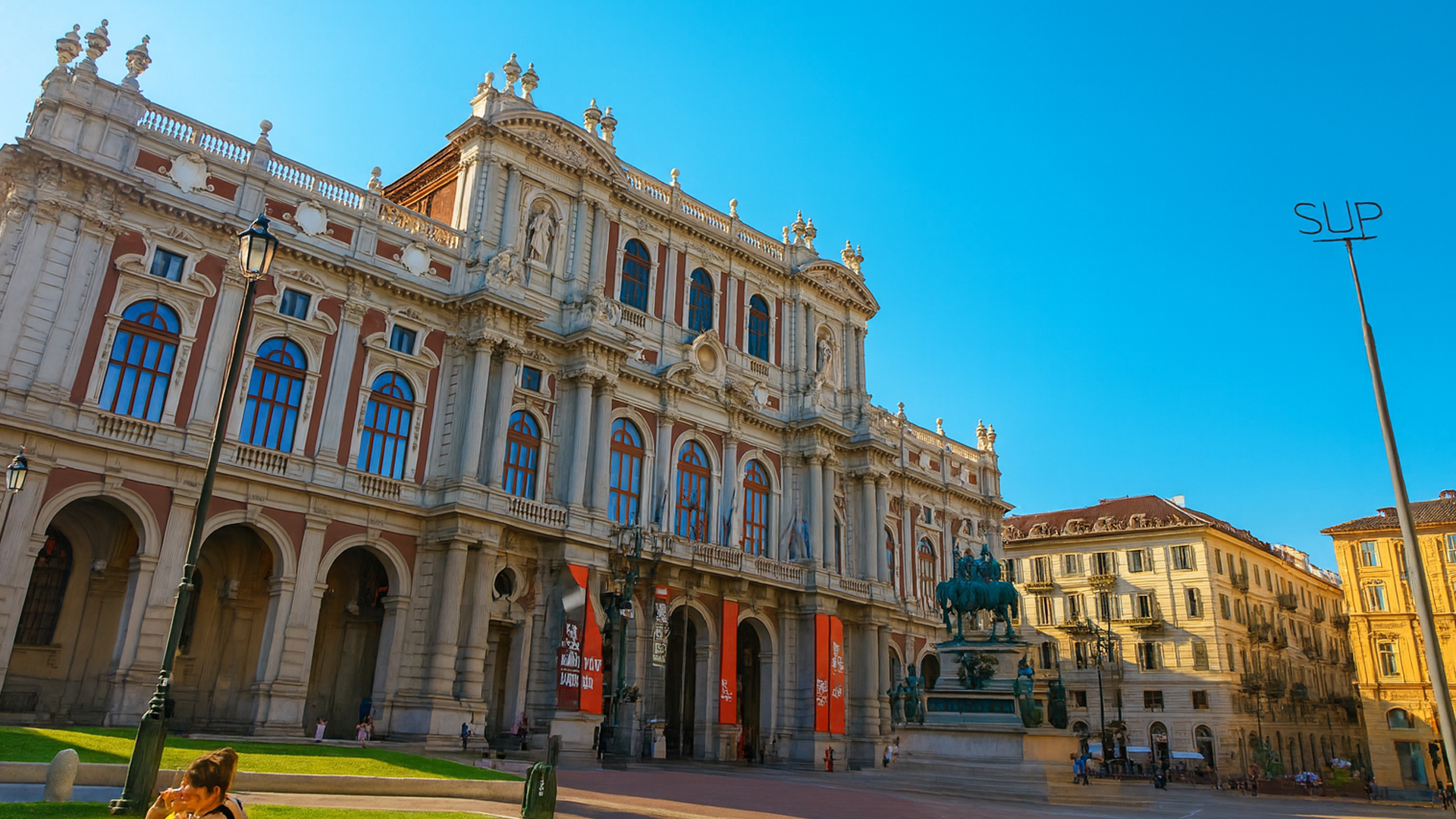 Walking Tour of Turin, Italy – Piazza Castello to Mole Antonelliana in 4K