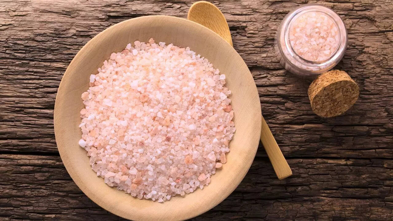 Side effects of overeating rock salt or ‘sendha namak’: High blood ...