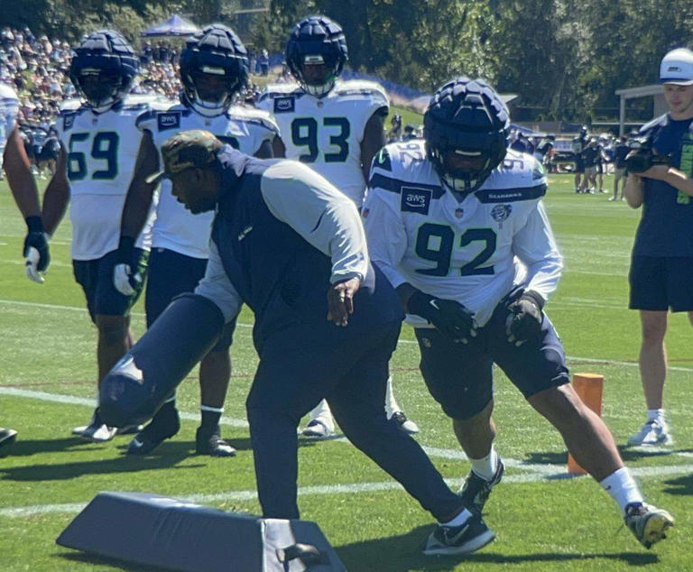 Seahawks' all-new Quinton Bohanna thrives, says he'd run through glass ...