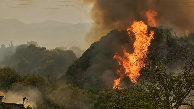 At least three killed as European wildfires threaten the evacuation of ...