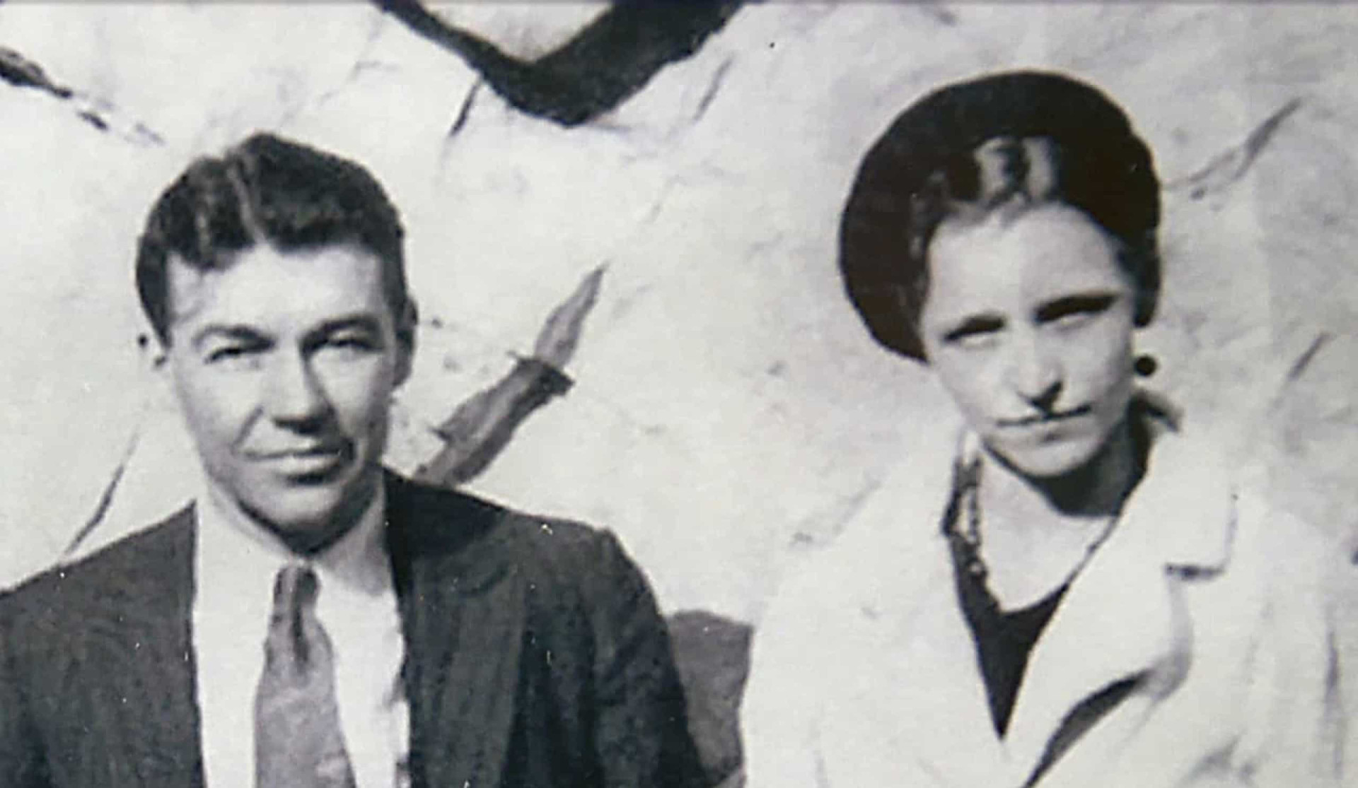 Bonnie and Clyde: a story of love and crime