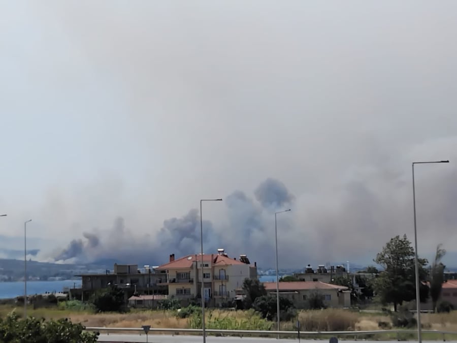 Η Πάτρα «πνιγμένη» στους καπνούς - Νέες εικόνες από την κατάσταση σήμερα