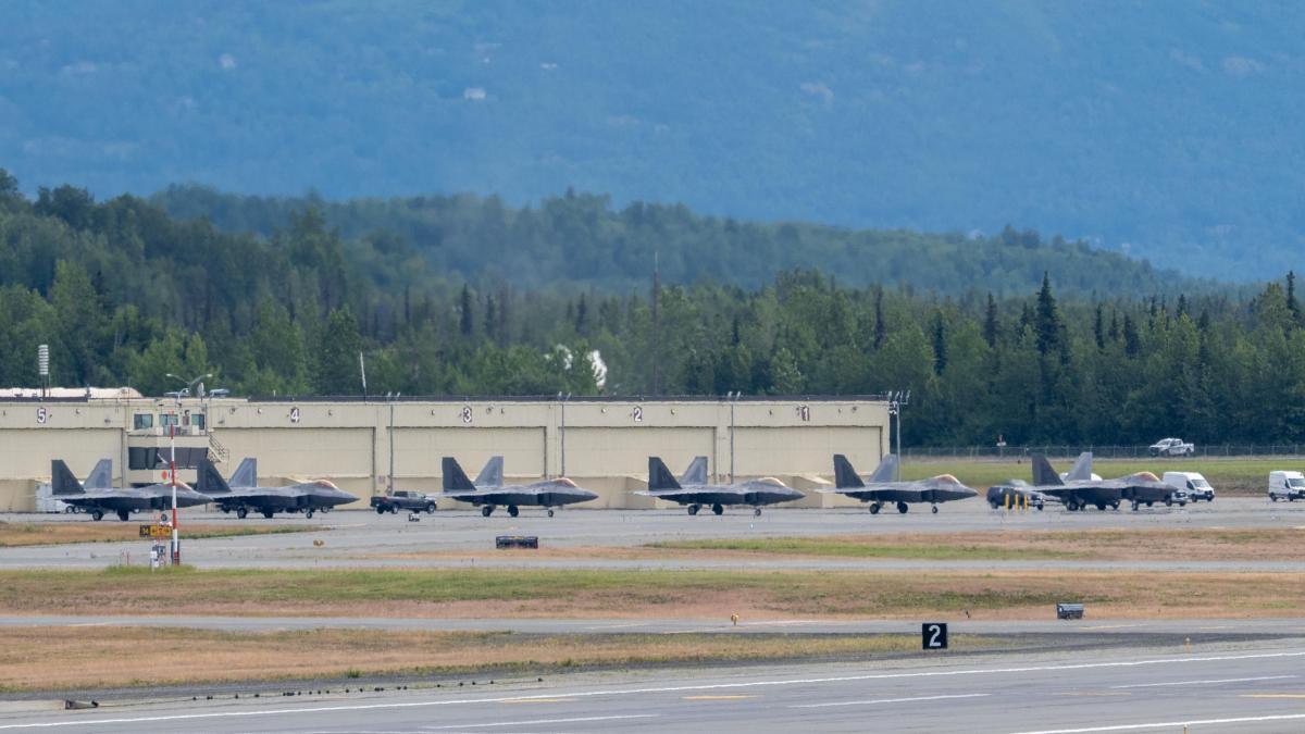 Punta de lanza en el Pacífico y 5.500 efectivos, así es la base militar ...