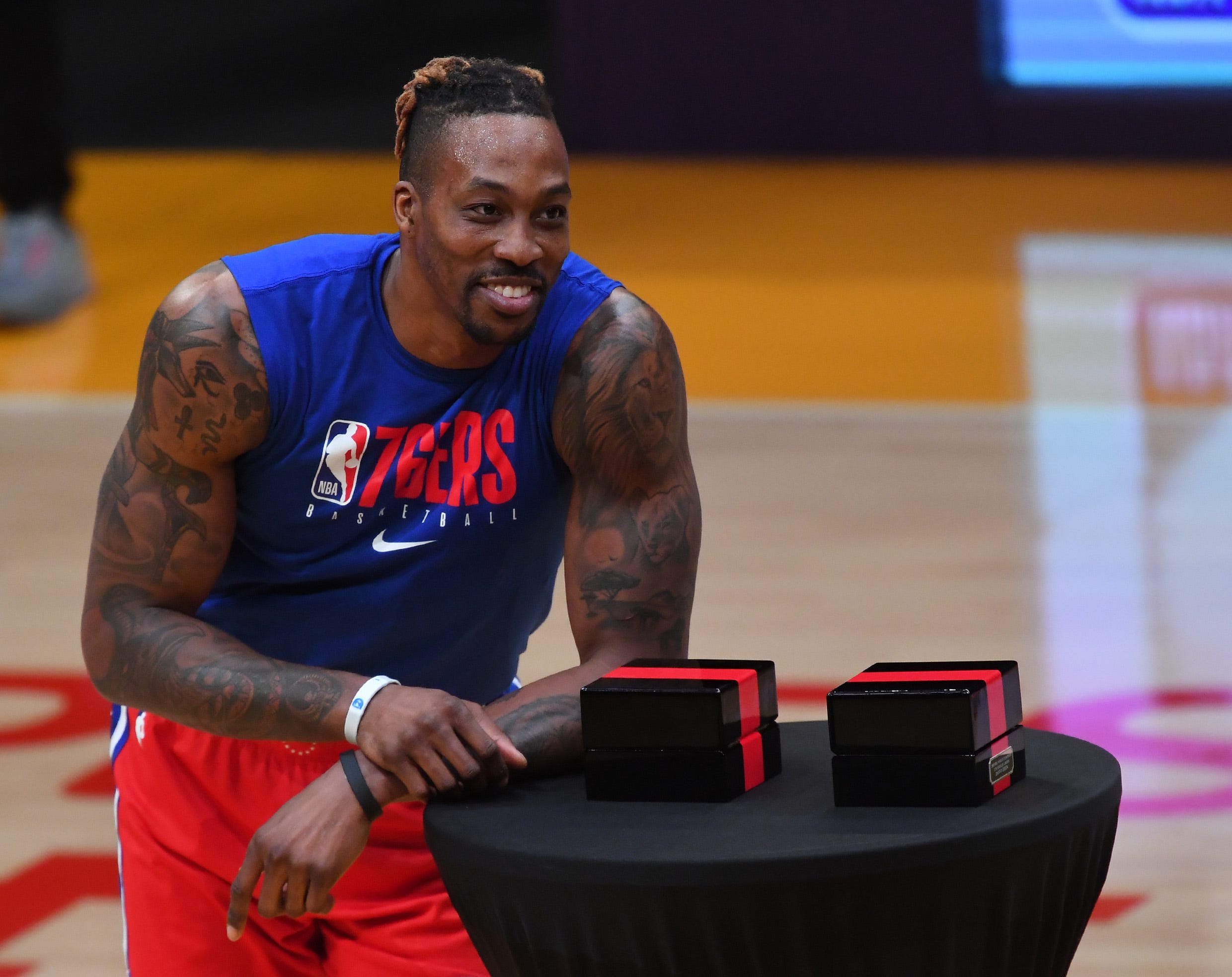 Former Sixers backup Dwight Howard ranked No. 15 center in NBA history