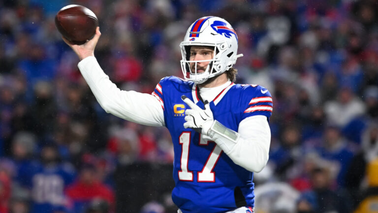 Ranking the Top 15 NFL Quarterbacks Ahead of the 2025 Season