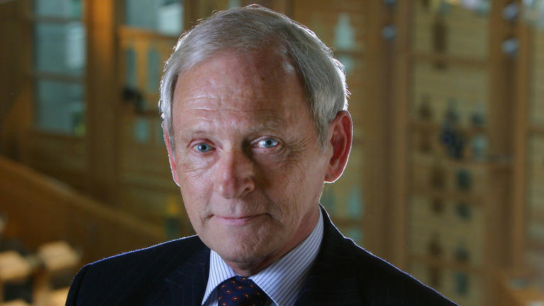 'Trailblazing' politician and former journalist Sir George Reid has died