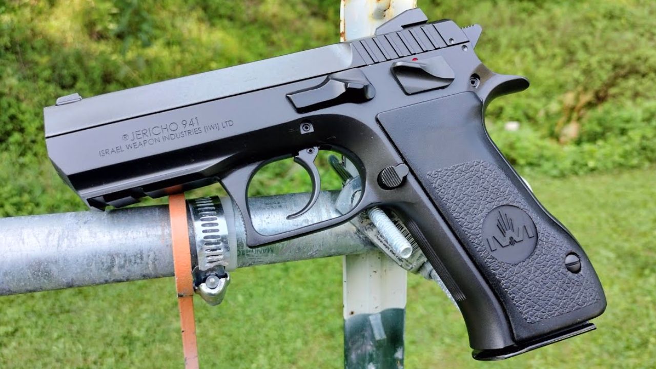 10 guns that always make you doubt your skills