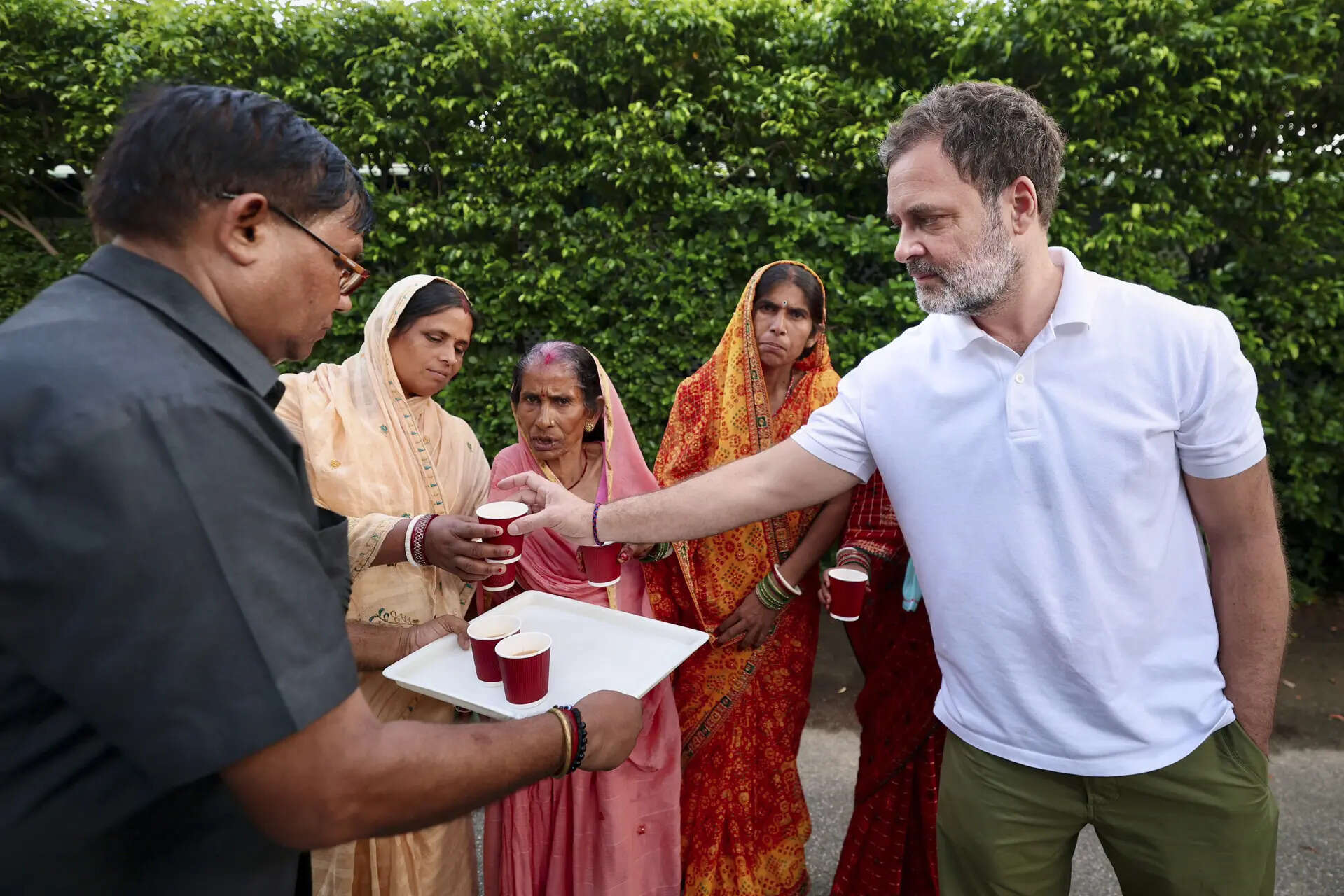 Had tea with 'dead people' because of EC: Rahul Gandhi attacks poll ...