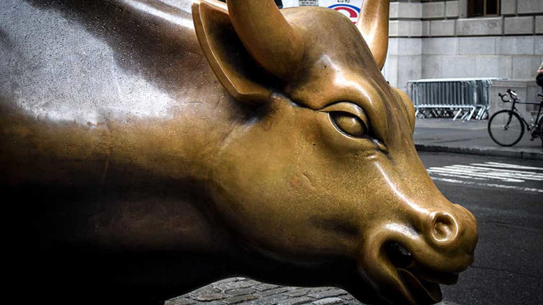 Peter Thiel-Backed Crypto IPO Soars In NYSE Debut, Triggers Circuit Breaker