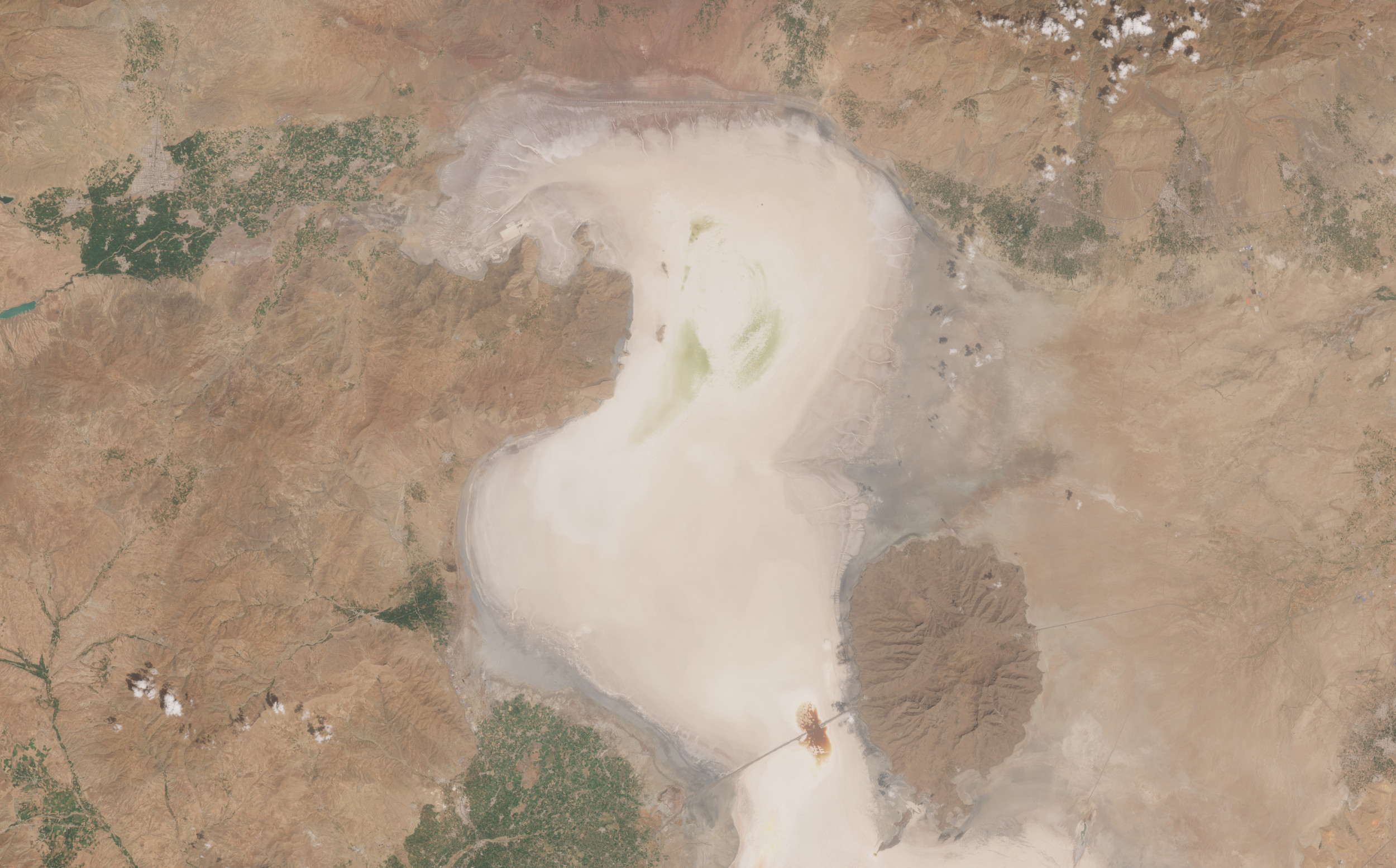 Satellite photos reveal Iran's devastating water crisis