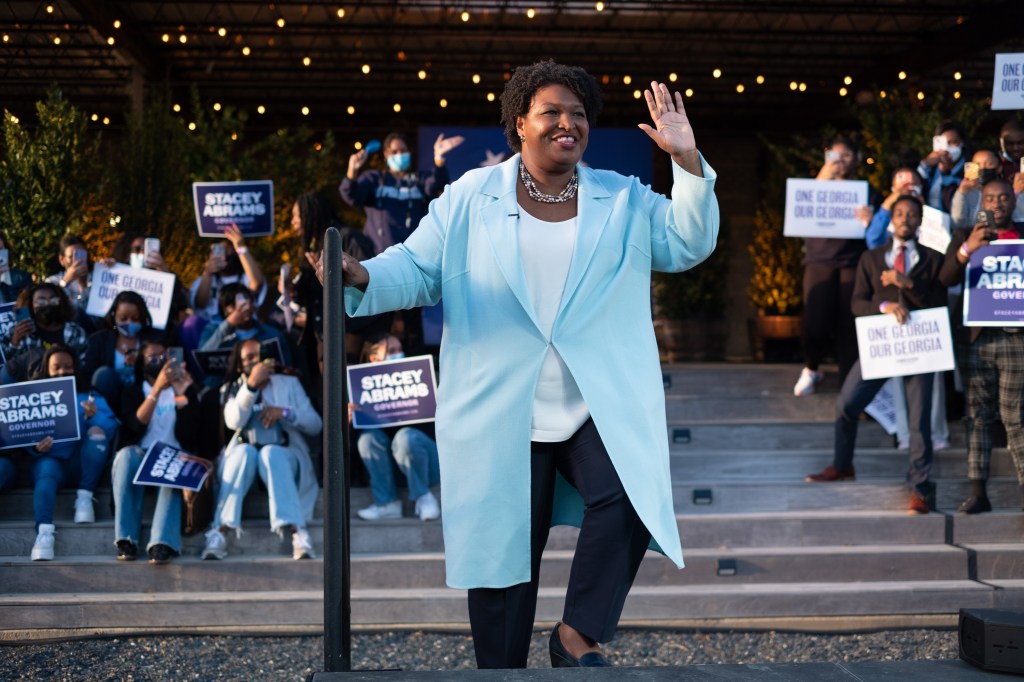 Harvard touts two-time loser Stacey Abrams as ‘political mastermind’ in ...