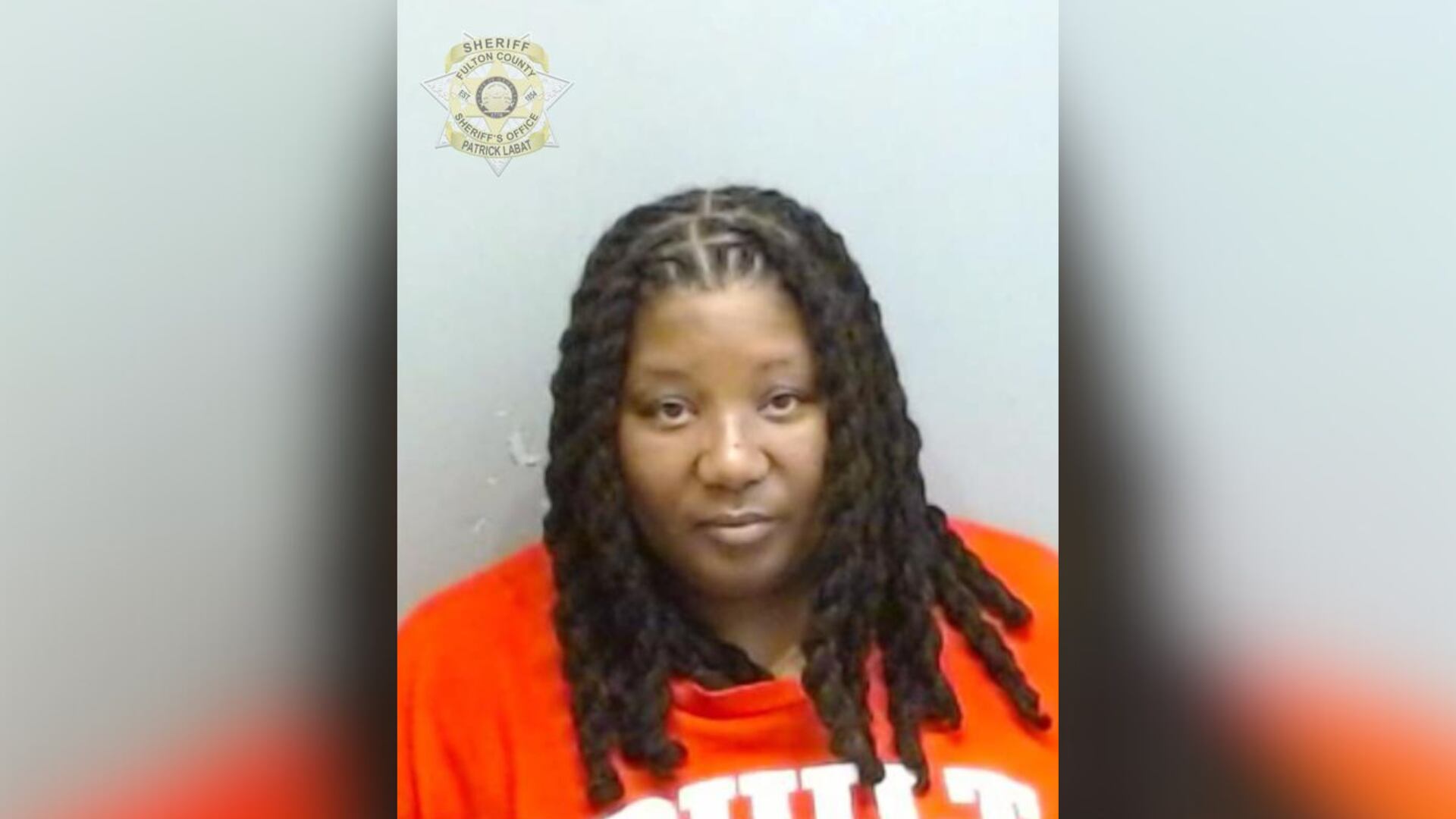 A body was found burned in a bag. 18 years later, her girlfriend is ...