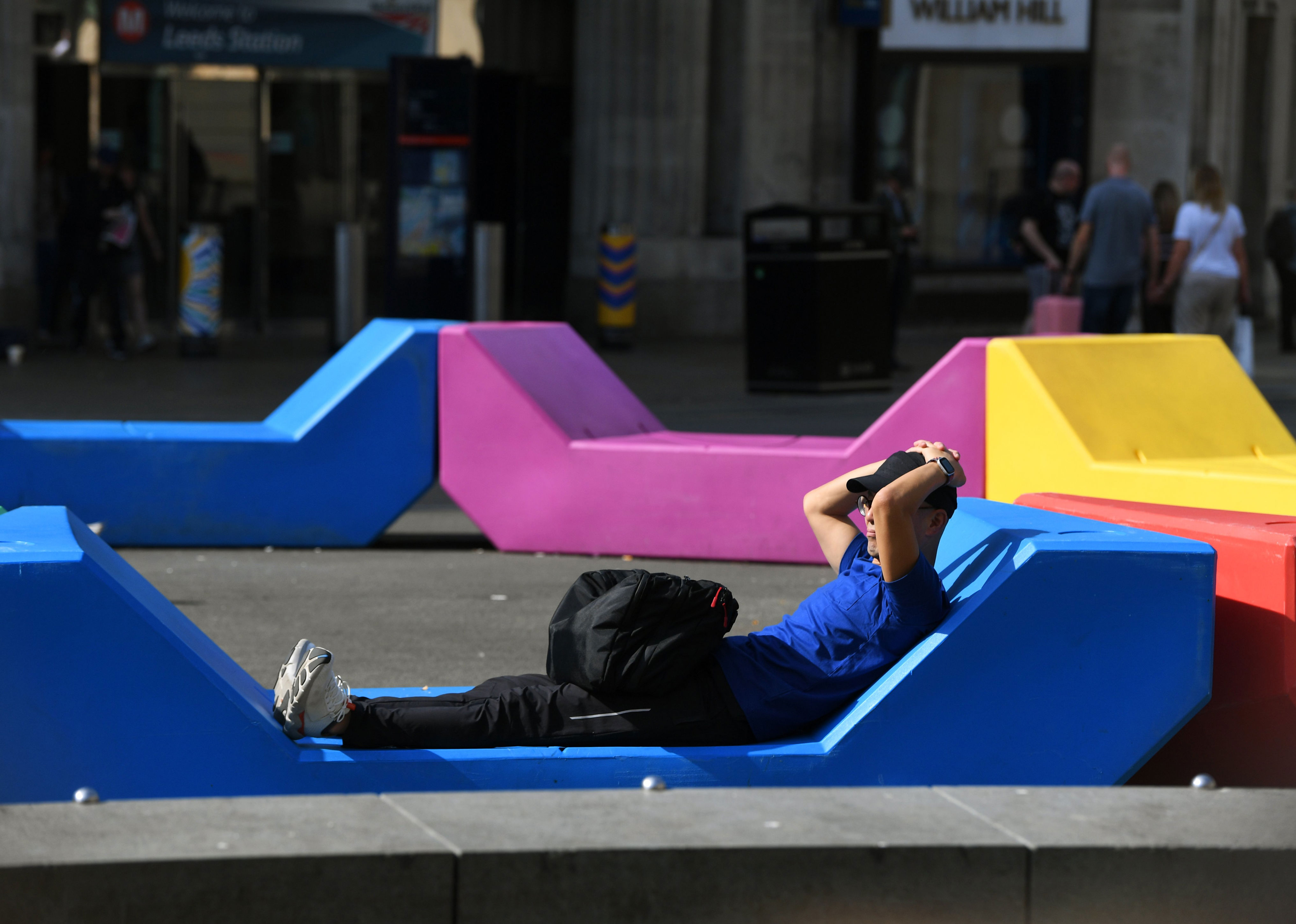 Leeds heatwave: 11 sunny pictures as city hit by scorching temperatures ...
