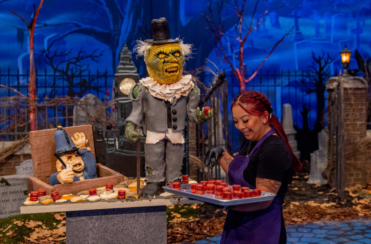 Halloween Baking Championship and Halloween Wars Return to Food Network