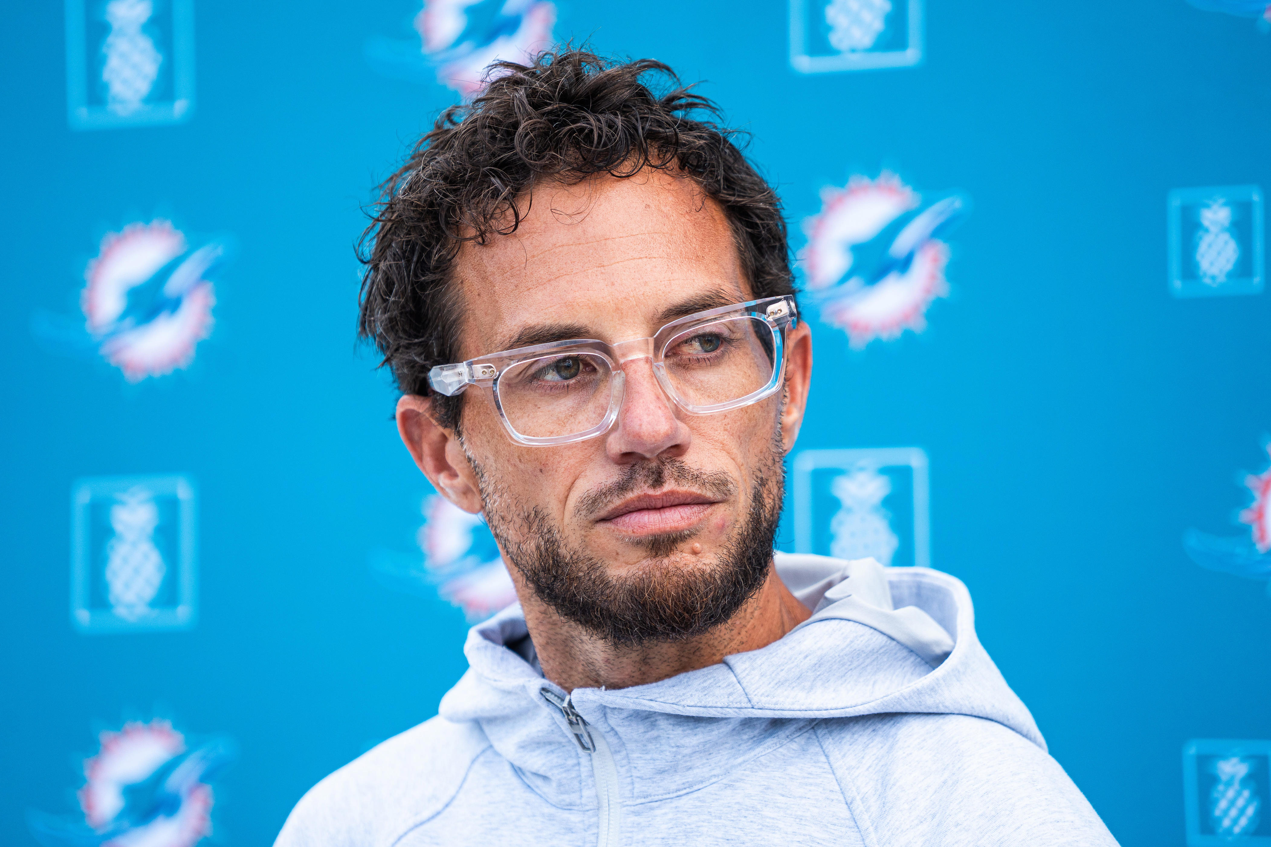 Lions reportedly interested in ex-Dolphins coach Mike McDaniel as OC