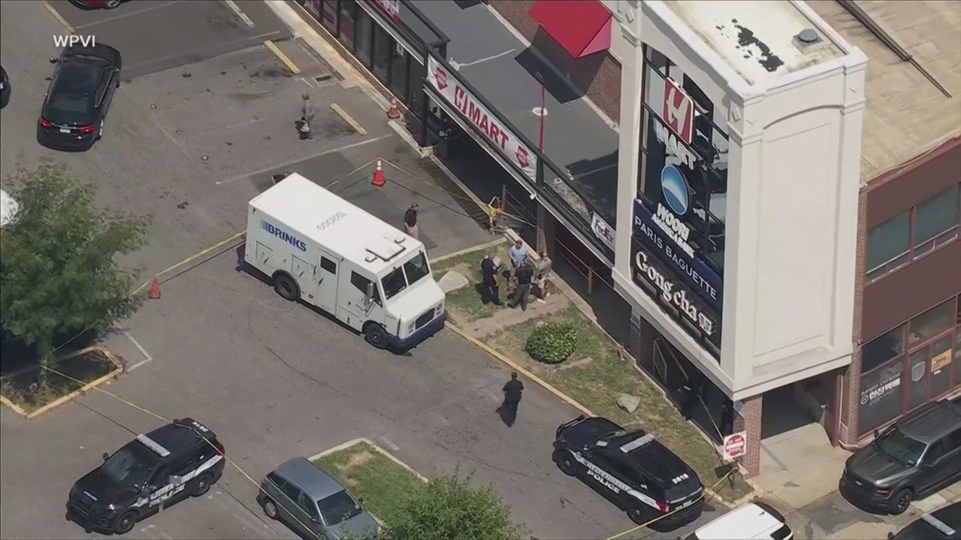 Gunmen rob Brinks truck near Philadelphia
