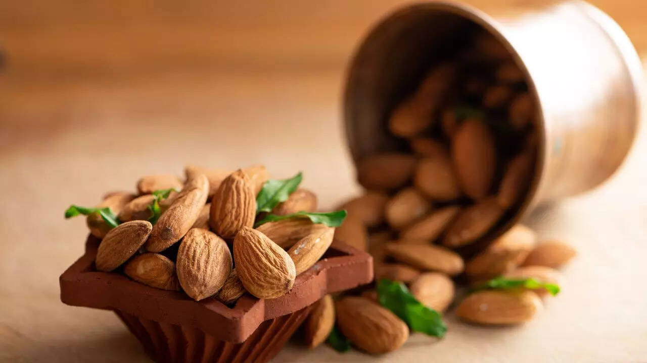 Eating almond with skin causes inflammation? Here's what a doctor says