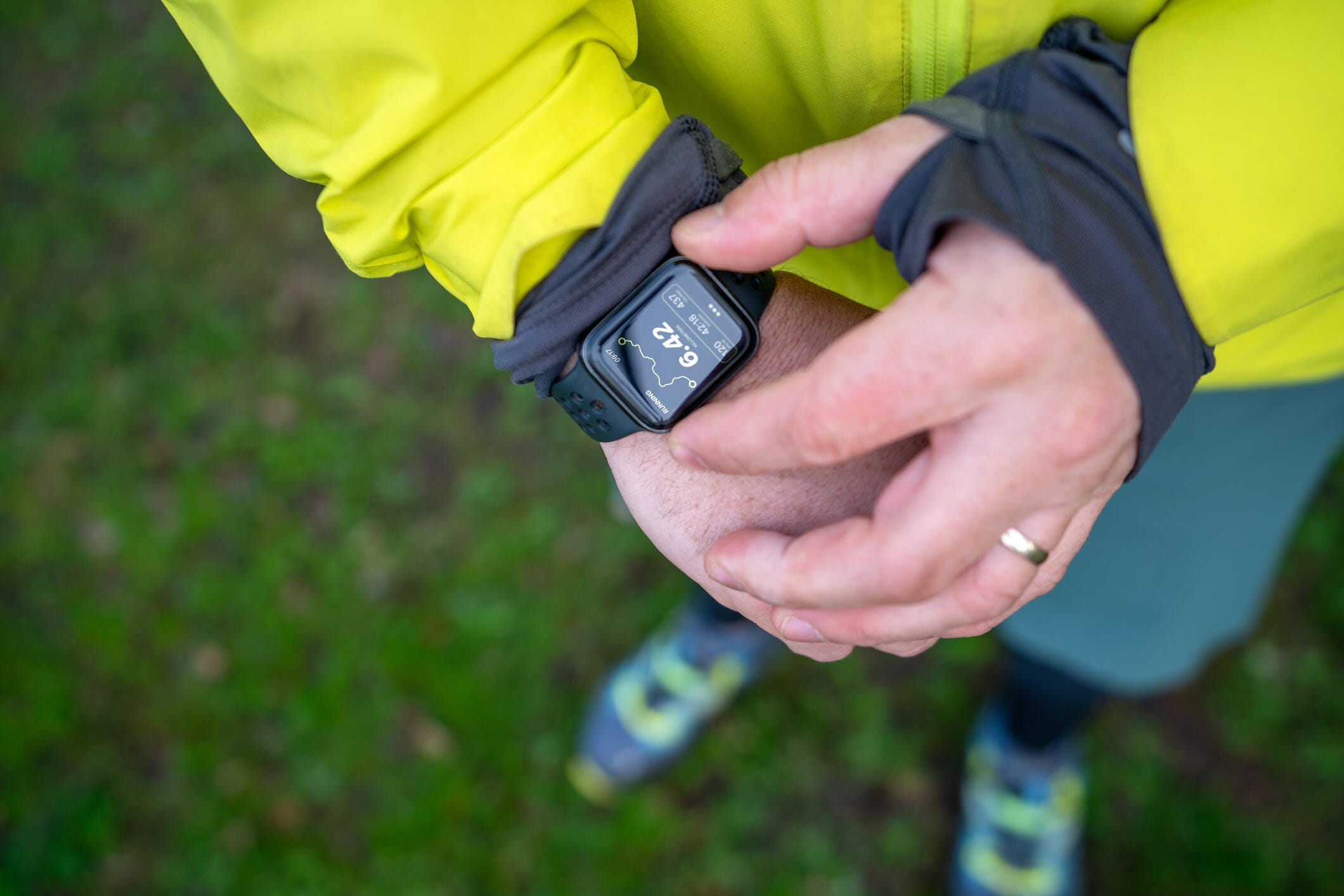 New Study Shows Smartwatch Stress Sensors Have No Idea What They're Doing